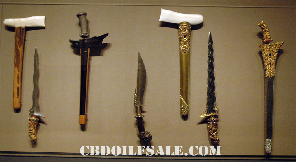 Senjata Tradisional Jawa: Simbol & Identitas - WE ARE HERE